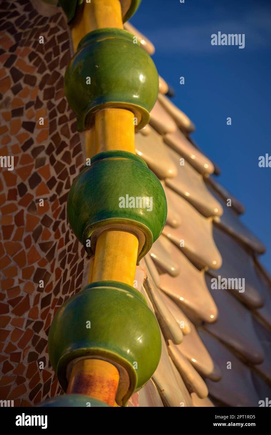 Mosaico de gaudi hi-res stock photography and images - Alamy