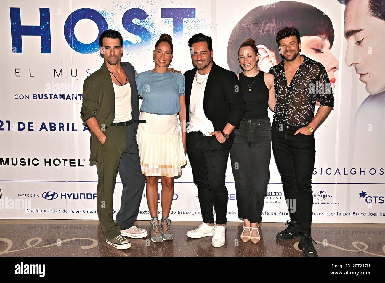 (L-R) Christian Sanchez, Ela Ruiz, David Bustamante, Ana Dachs and ...