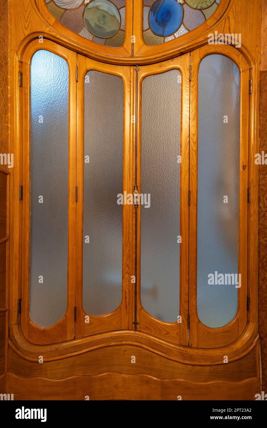 Window of the fireplace room on the noble floor of Casa Batlló with ...
