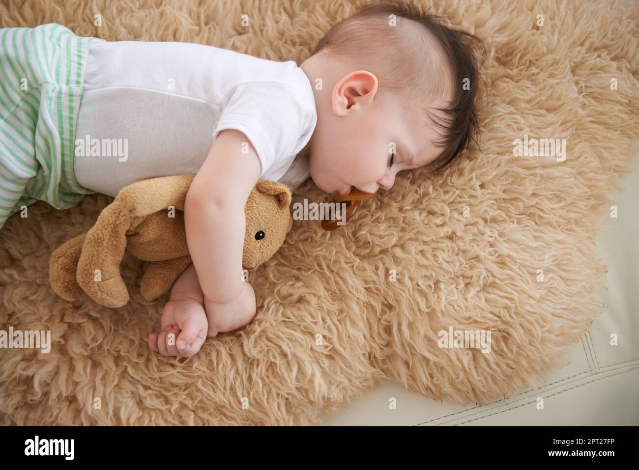 Children taking naps hi-res stock photography and images - Alamy