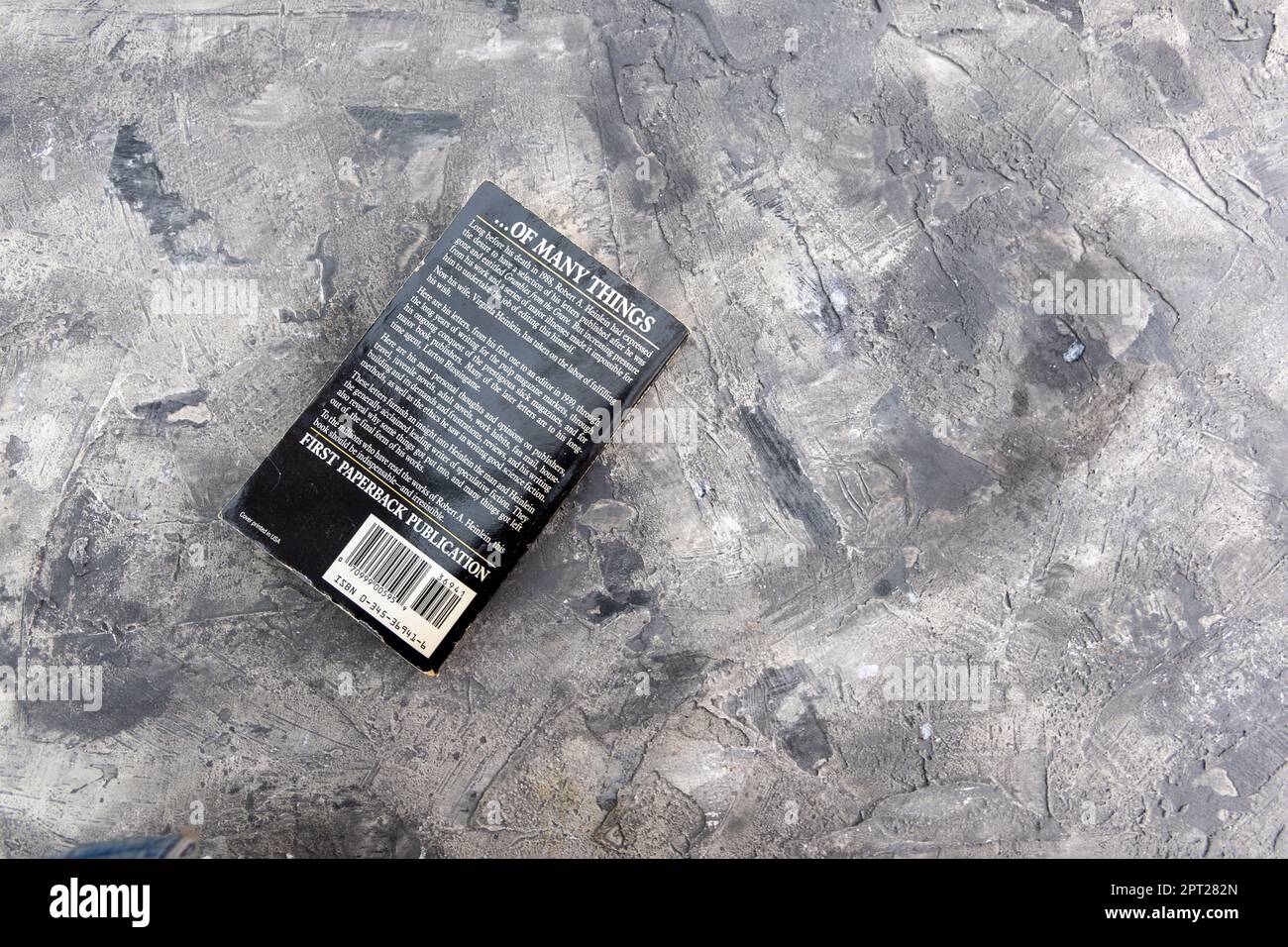 Robert heinlein book hi-res stock photography and images - Alamy