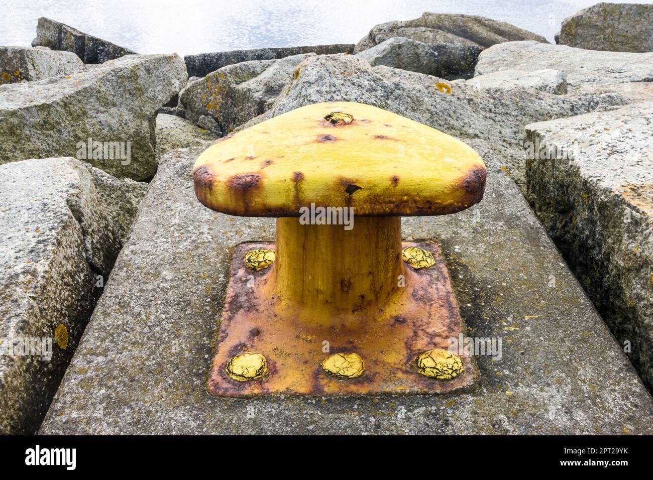 Mooring station hi-res stock photography and images - Alamy