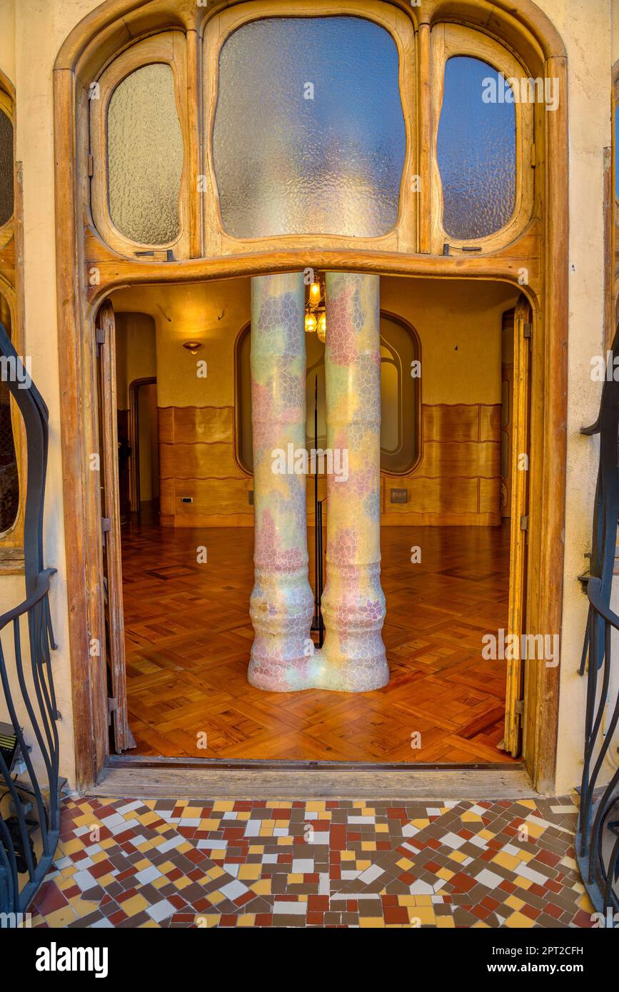 Arquitectura de columnas hi-res stock photography and images - Alamy