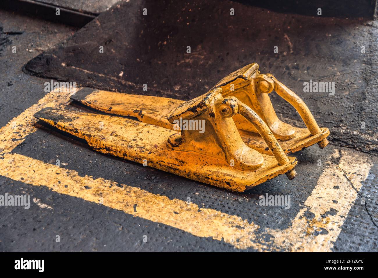 Railroad car brake hi-res stock photography and images - Alamy