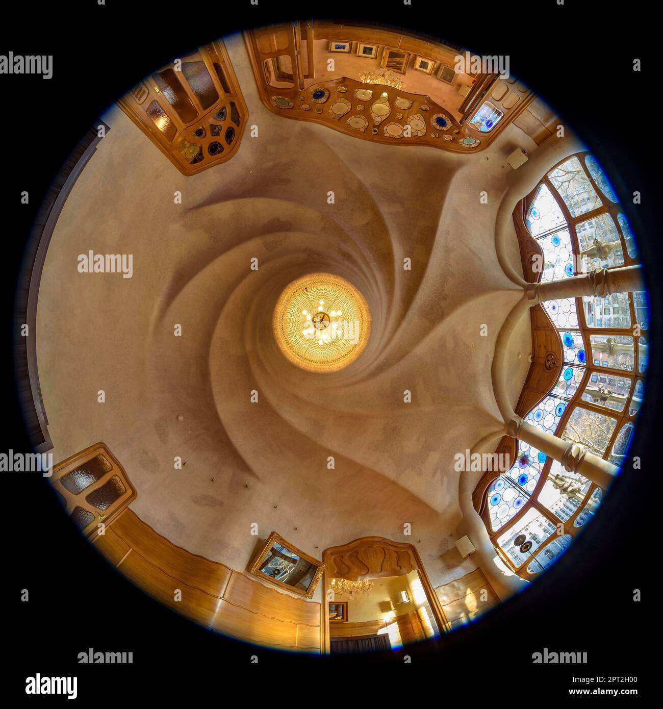 Casa batllo techo hi-res stock photography and images - Alamy