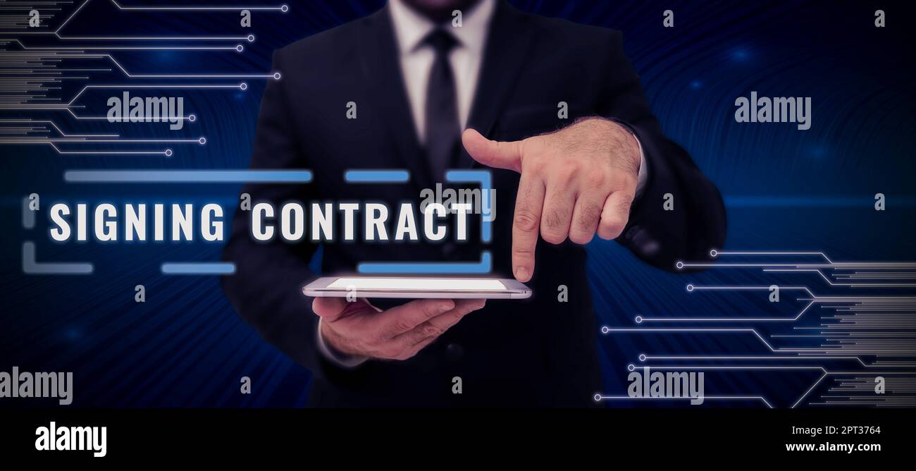 Hand writing sign Signing Contract, Business idea keeping the website ...