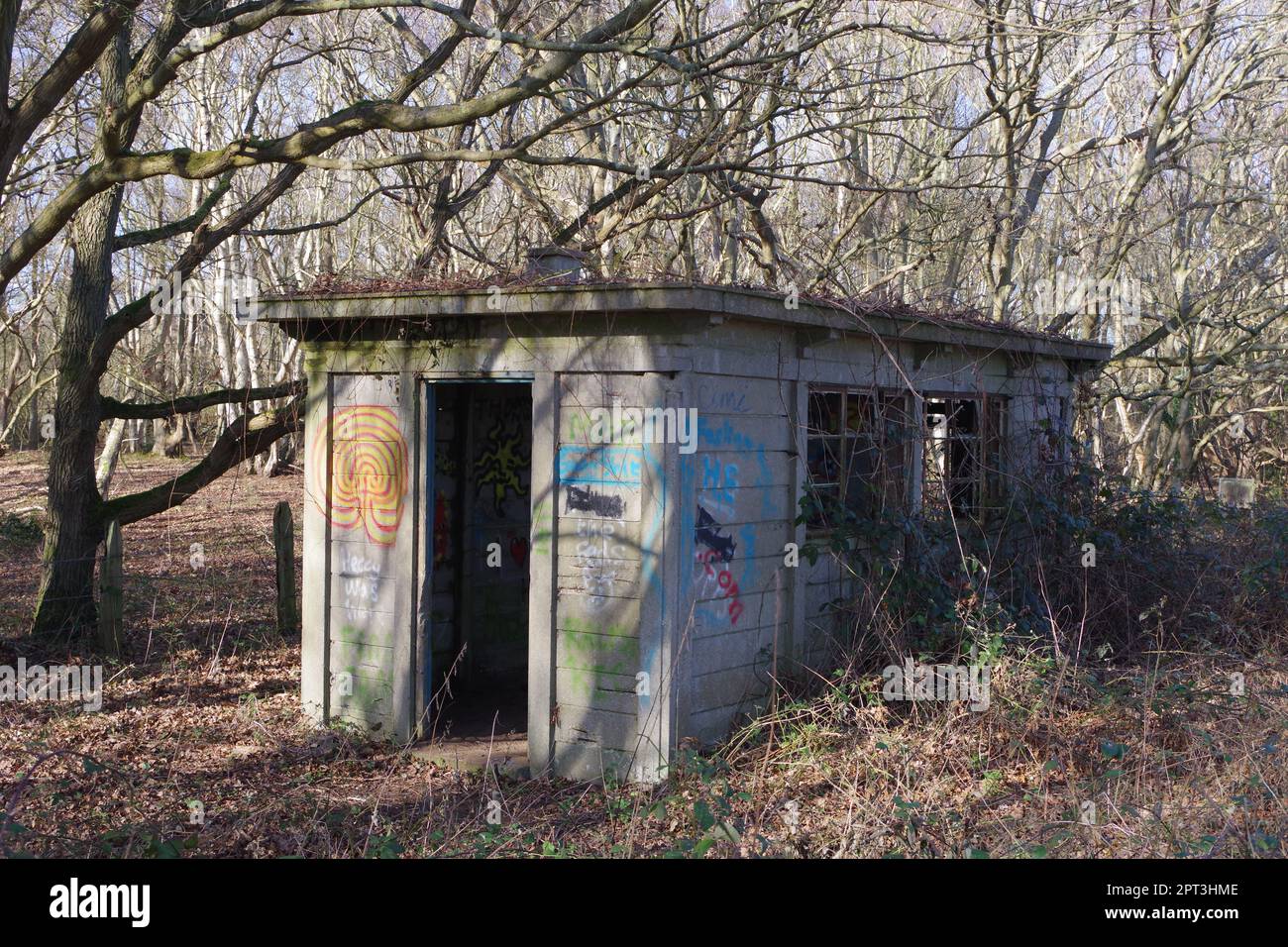 Graffiti in permanent way hut near Aldeburgh Stock Photo - Alamy