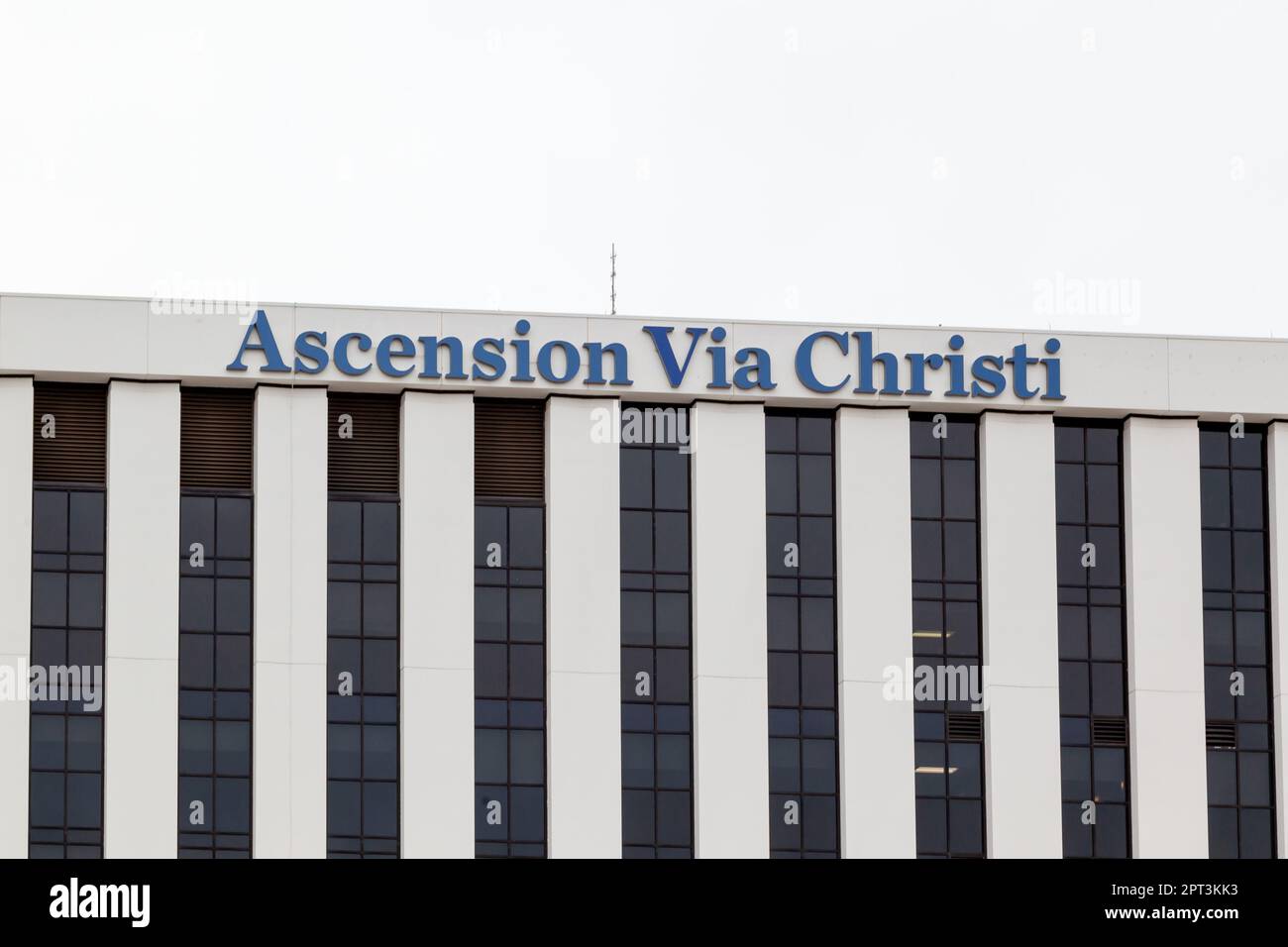 Hospital building exterior no people hi-res stock photography and ...