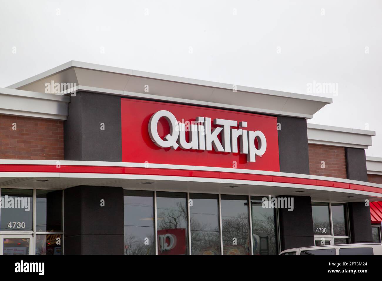 A QuikTrip convenience store at a gas station in Wichita, Kansas, USA ...
