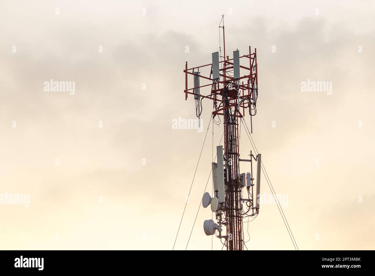 Panel Antenna installed on steel posts On high-rise buildings in the city Stock Photo - Alamy