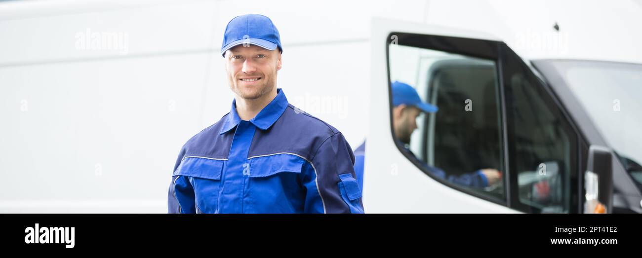Happy plumber hi-res stock photography and images - Alamy