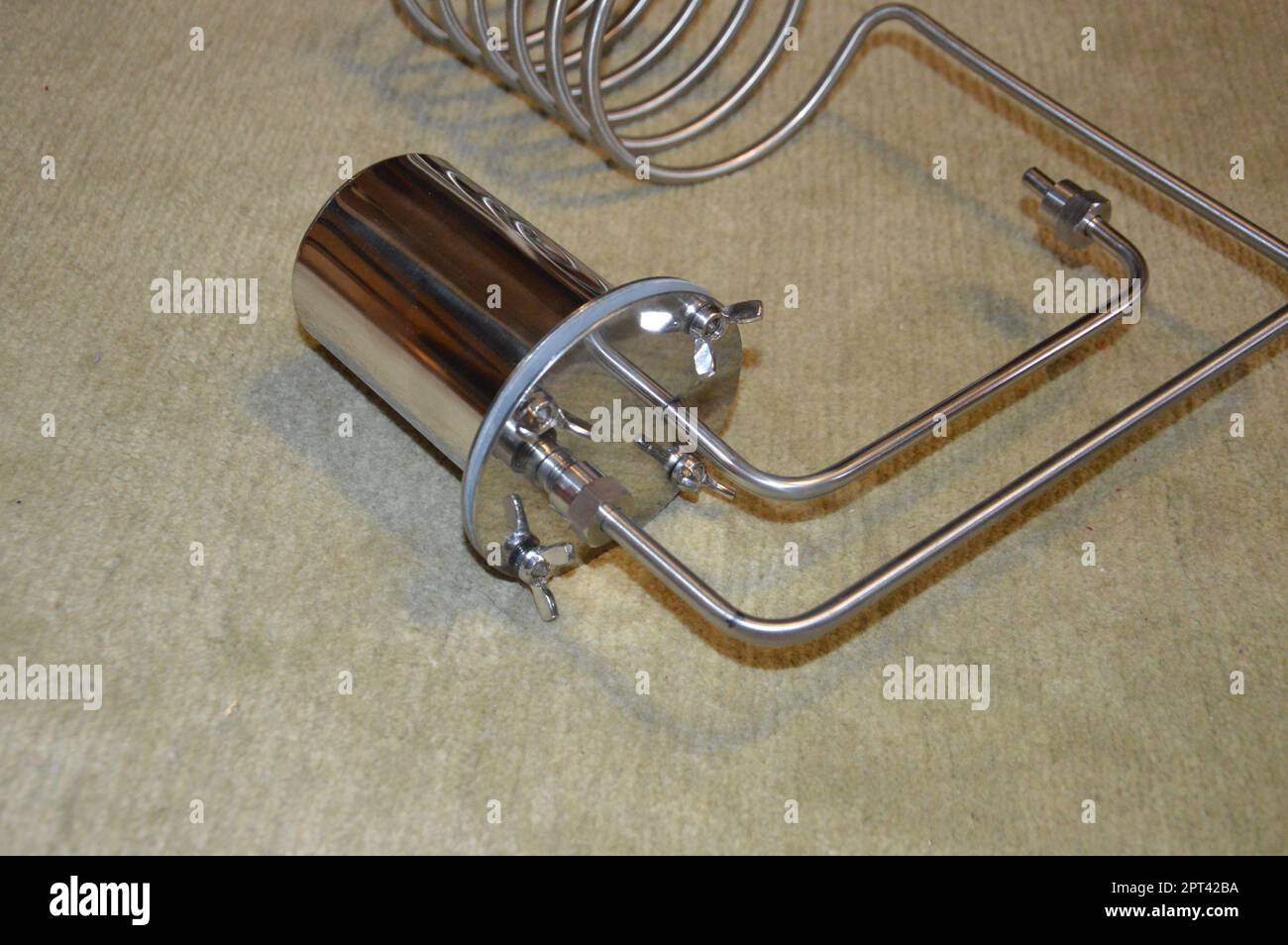 Column still distillation hi-res stock photography and images - Alamy