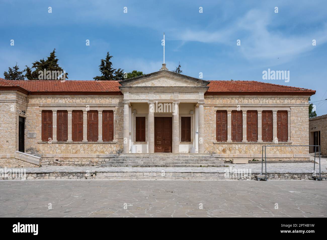 Neo classical school building hi-res stock photography and images - Alamy