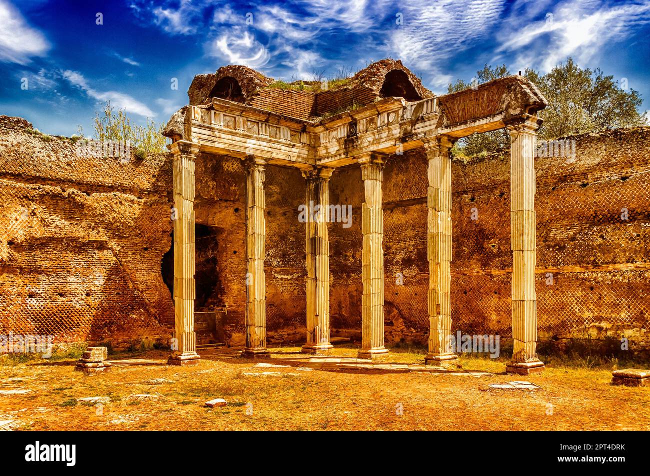 Roman ruins of Corinthian columns in Villa Adriana (Hadrian's Villa ...