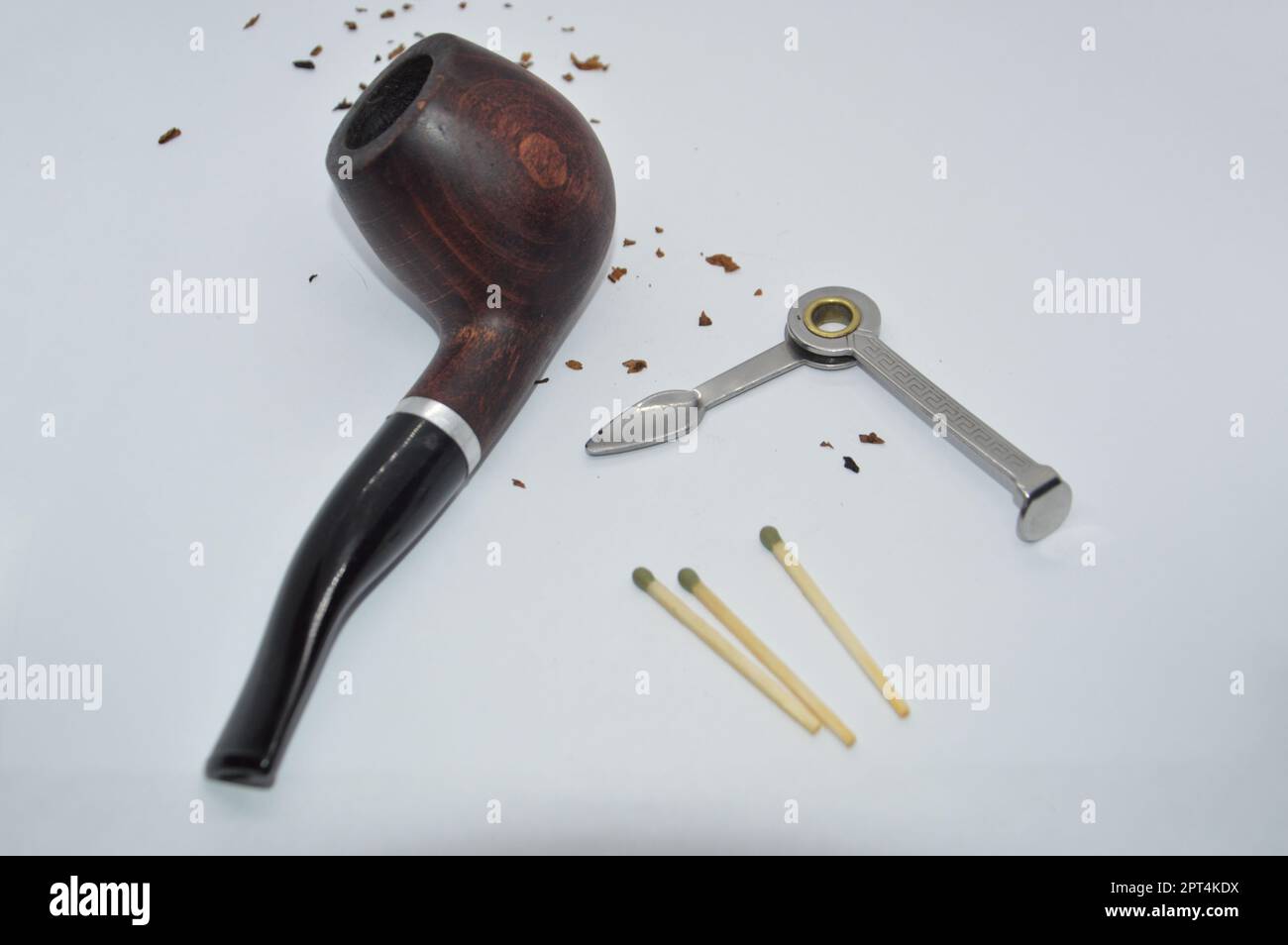 Classic pipe for smoking the tobacco Stock Photo - Alamy