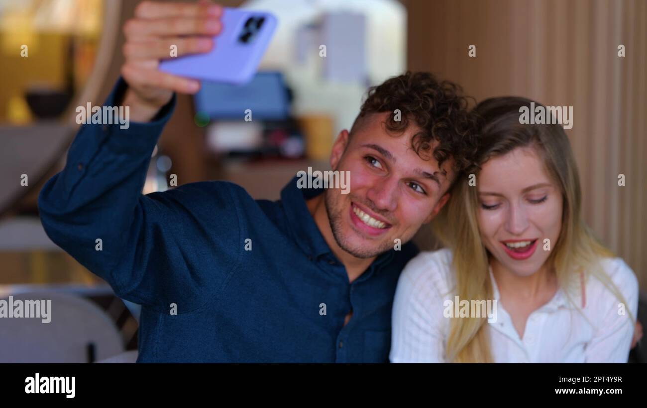 4k young couple posing selfie hi-res stock photography and images - Alamy