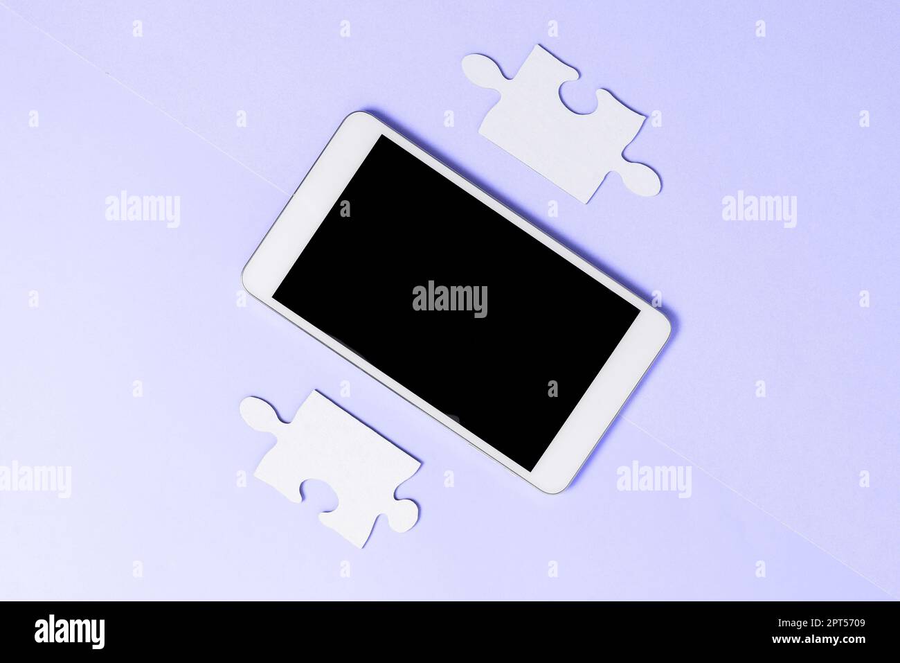 Mobile Phone Screen With Important Message On Desk Stock Photo - Alamy