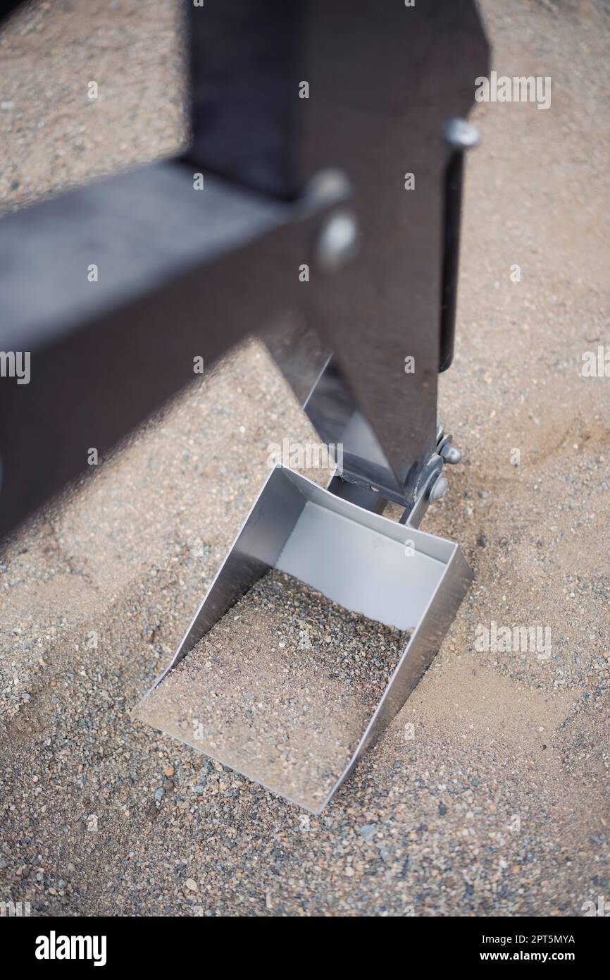 Mini lift hi-res stock photography and images - Alamy