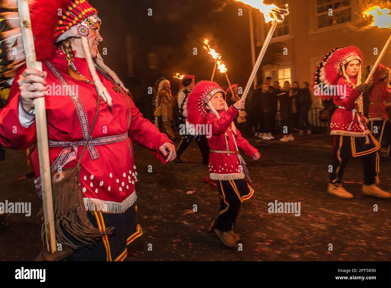 Lewes bonfire night uk hi-res stock photography and images - Alamy