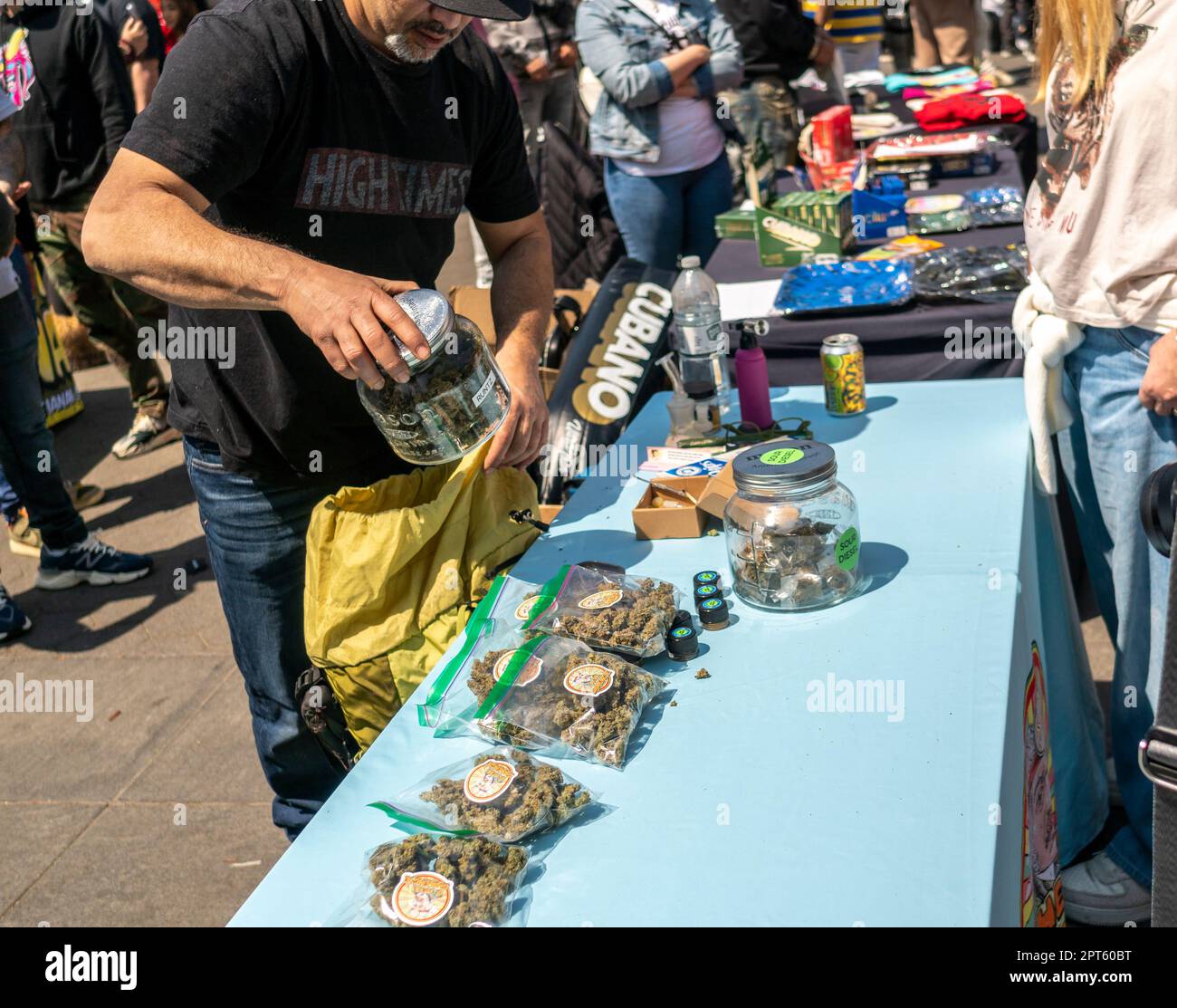 Smokers wares hi-res stock photography and images - Alamy