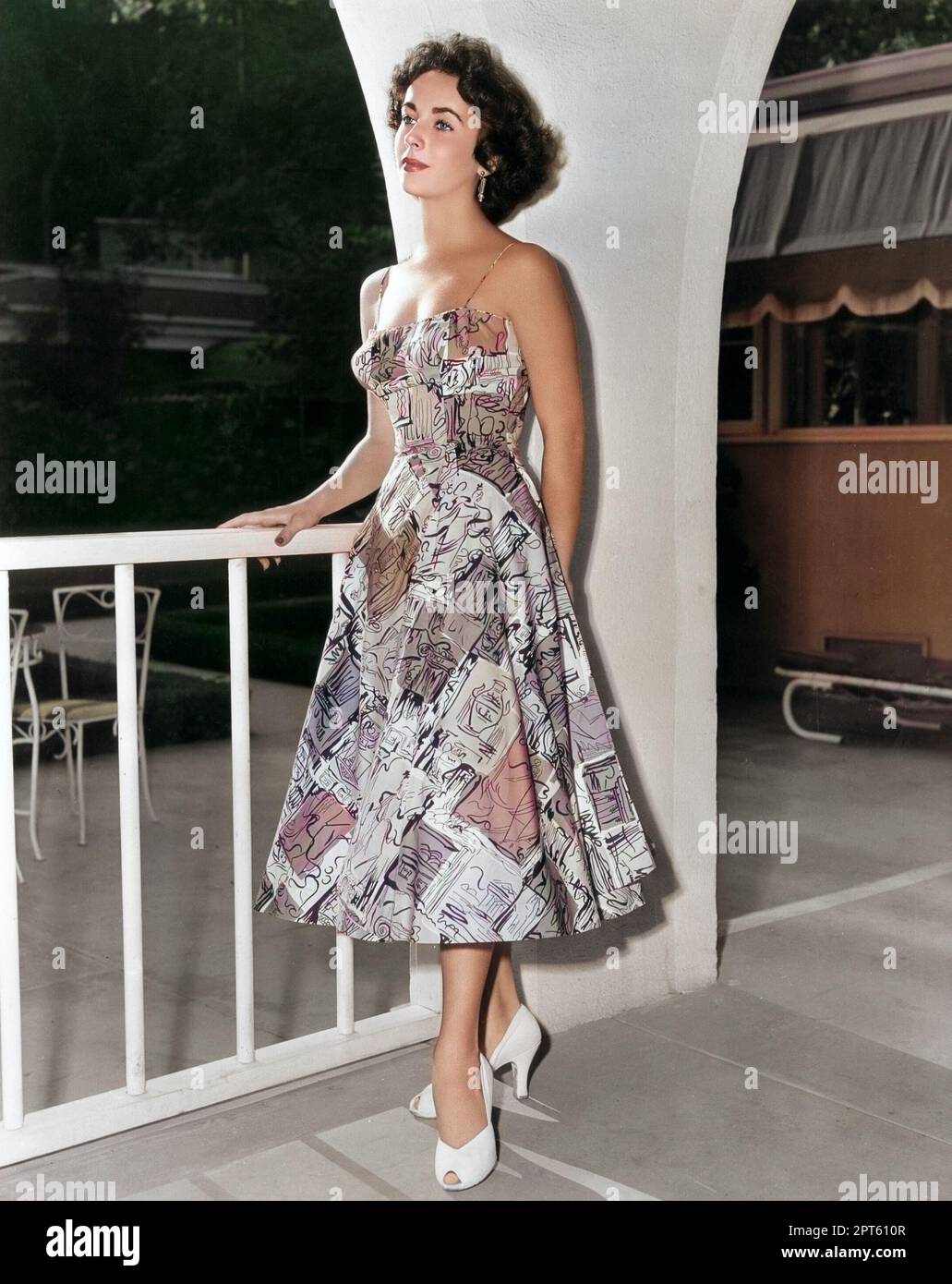 Elizabeth Taylor, early publicity photo ca 1950 - colorized Stock Photo ...