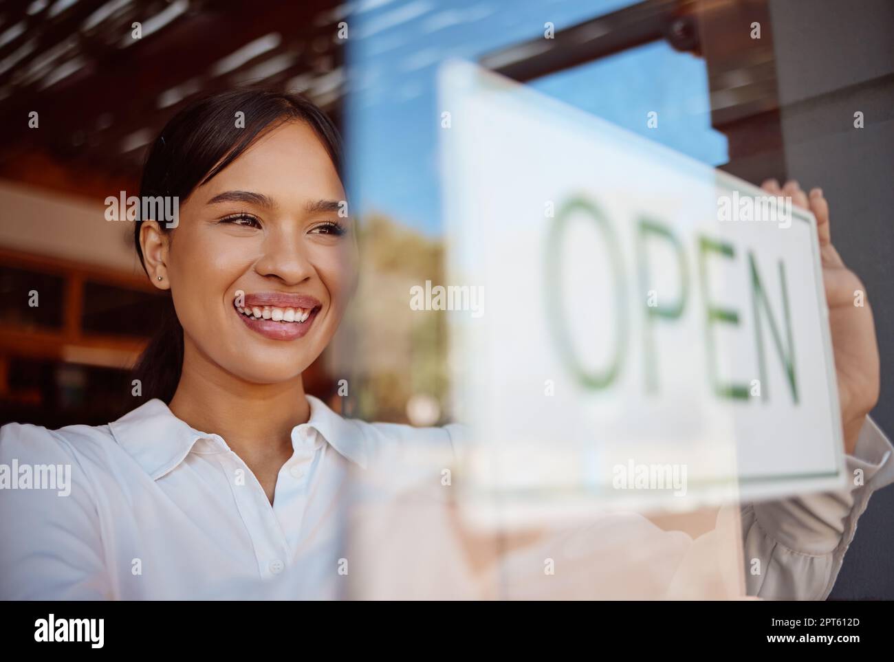 Welcome smile hi-res stock photography and images - Alamy
