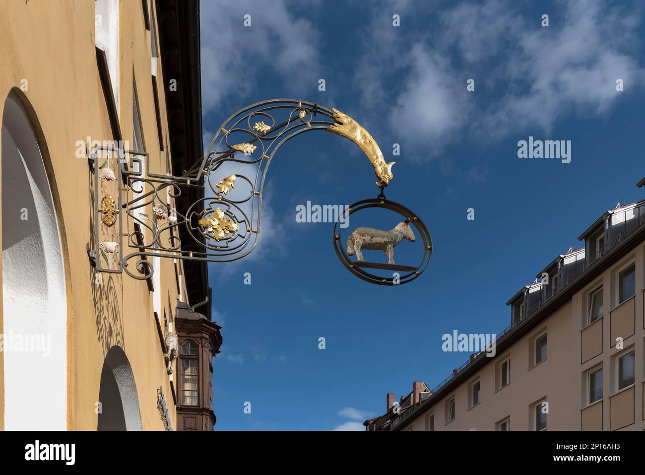 Historical nose sign from the former Gasthof Lamm, Lammsgasse 14 ...