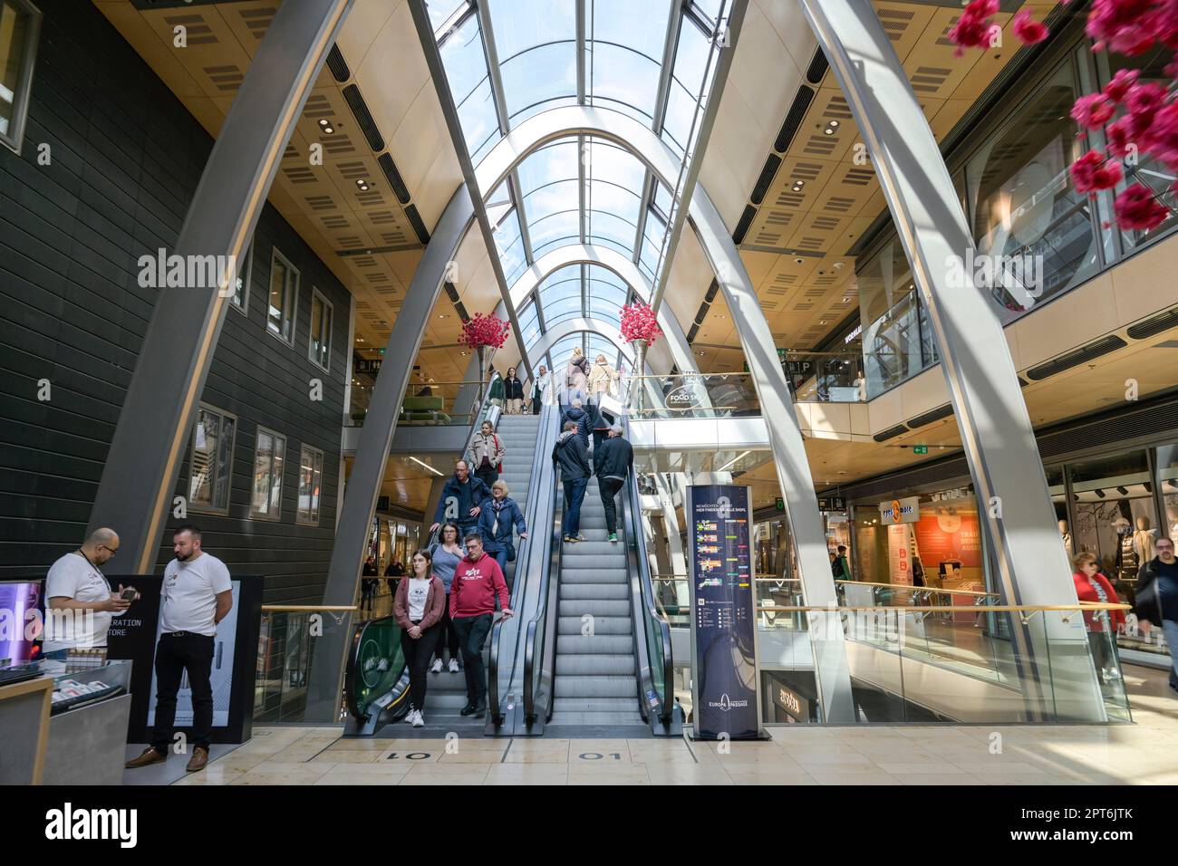 Europa Passage, Ballindamm, Hamburg, Germany Stock Photo - Alamy