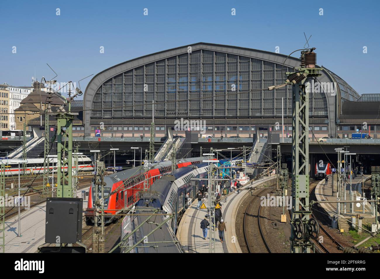 Train rail station hamburg hi-res stock photography and images - Alamy