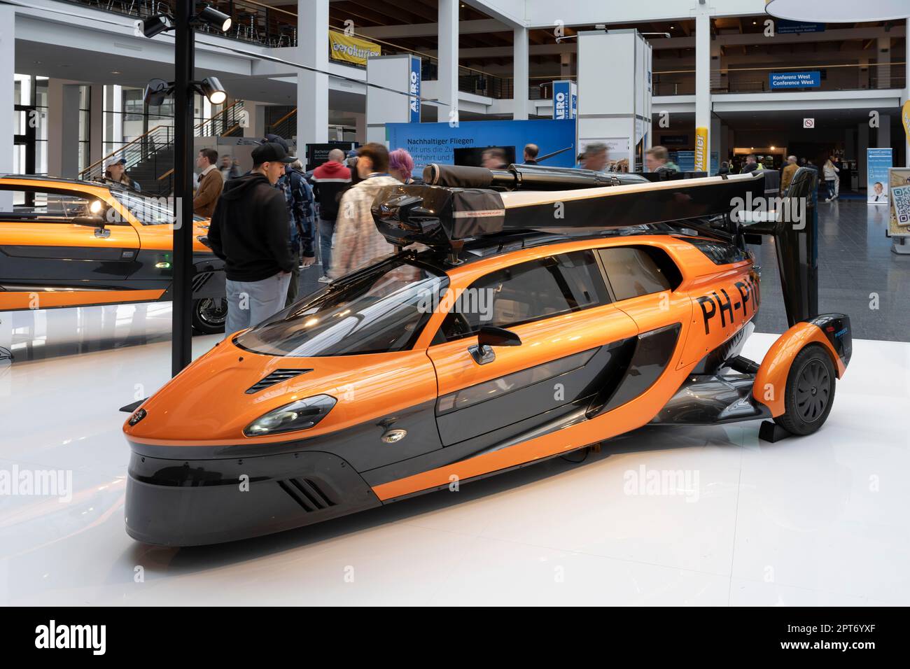 PAL-V Liberty Pioneer Edition flying car at the International General ...