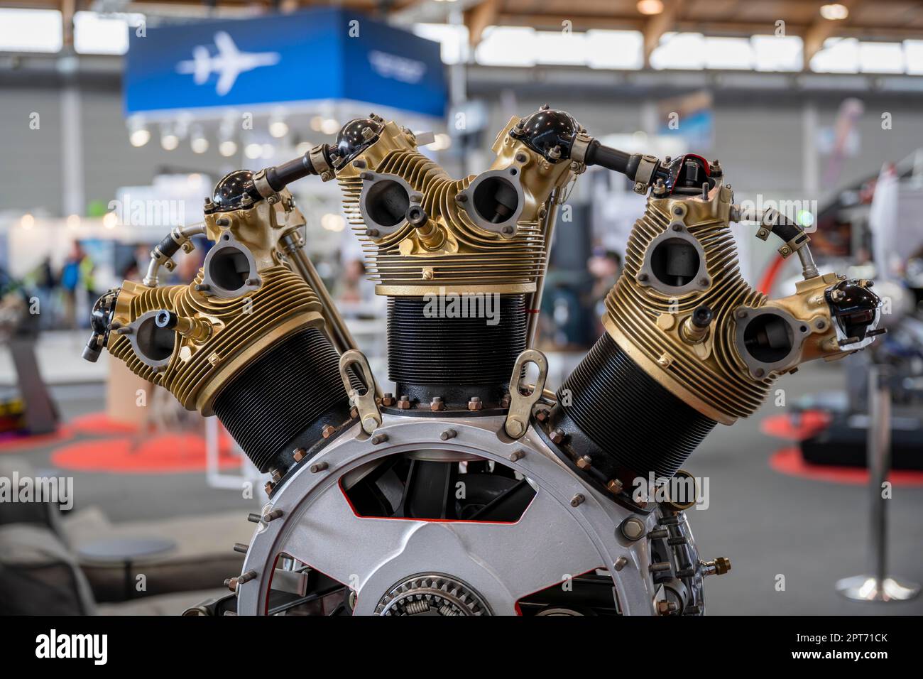 Radial engine hi-res stock photography and images - Alamy