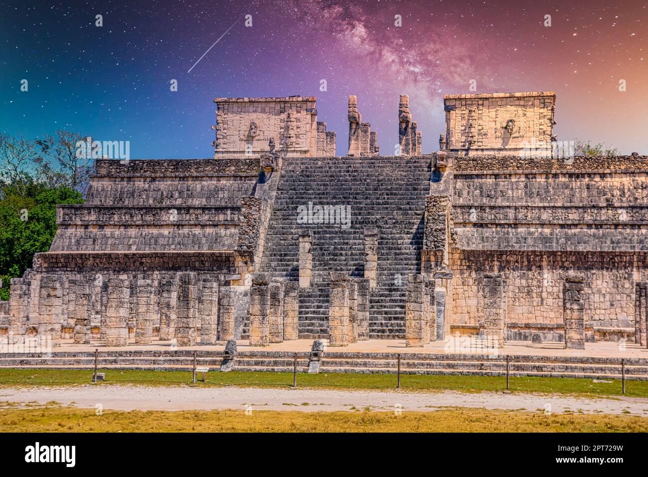 Temple of the Warriors in Chichen Itza, Quintana Roo, Mexico. Mayan ...