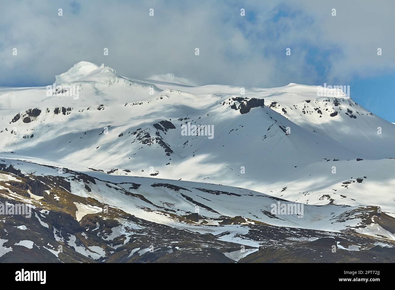 Icelandic volcano Eyjafjallajokull ice cap on top foggy mist covering ...
