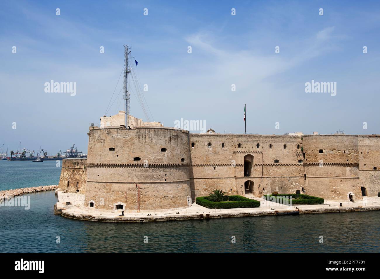 Castello castello castello castello antico hi-res stock photography and ...