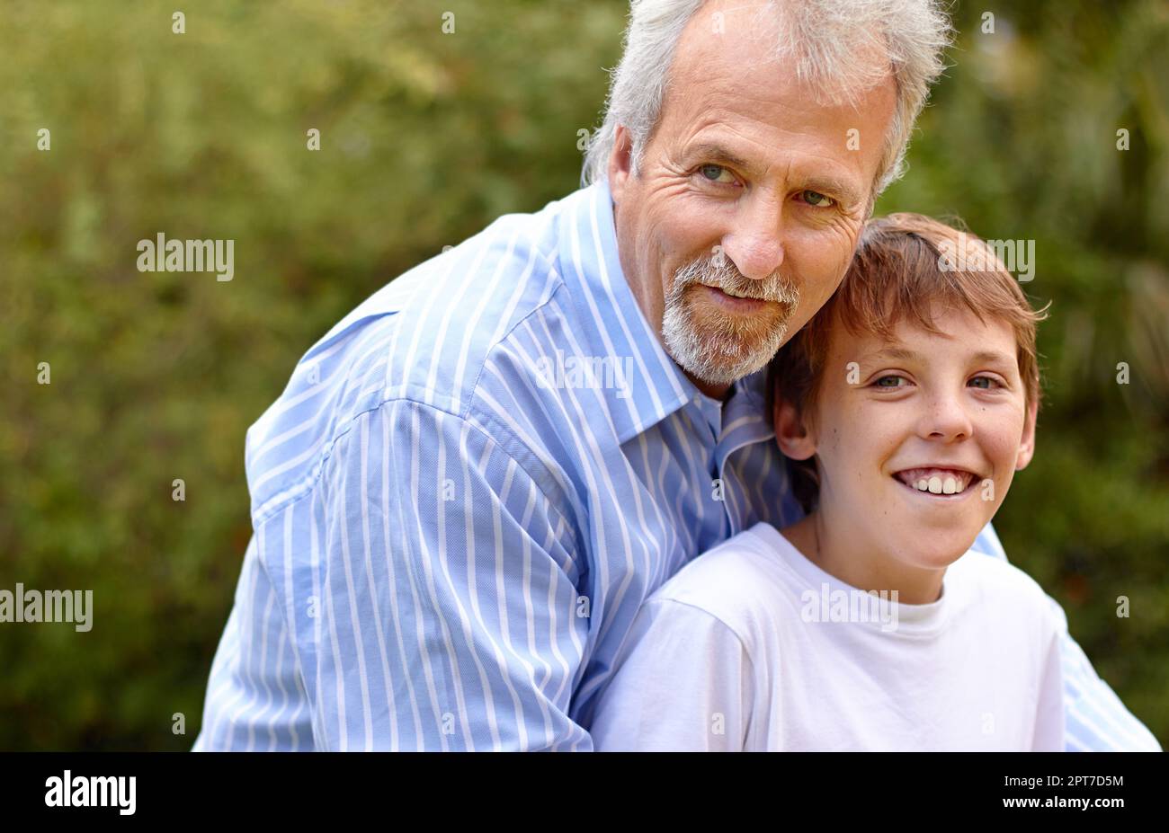 Bond devoted hi-res stock photography and images - Alamy