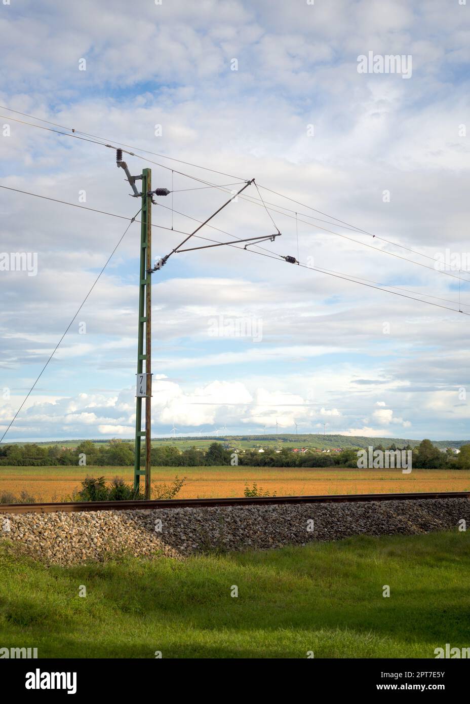 Wagon supports hi-res stock photography and images - Alamy