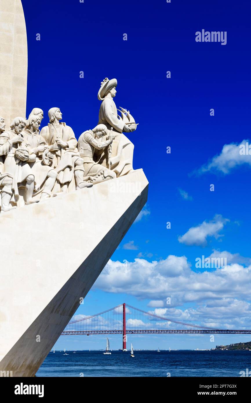 Discoverer Monument, Padrao dos Descobrimentos on the River Tagus ...