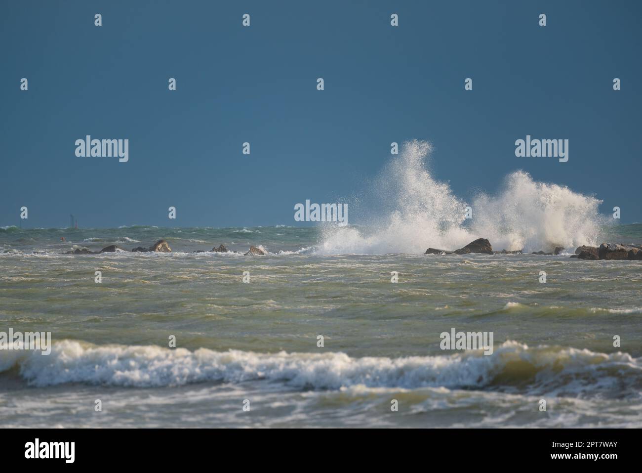 Big wave close up hi-res stock photography and images - Alamy