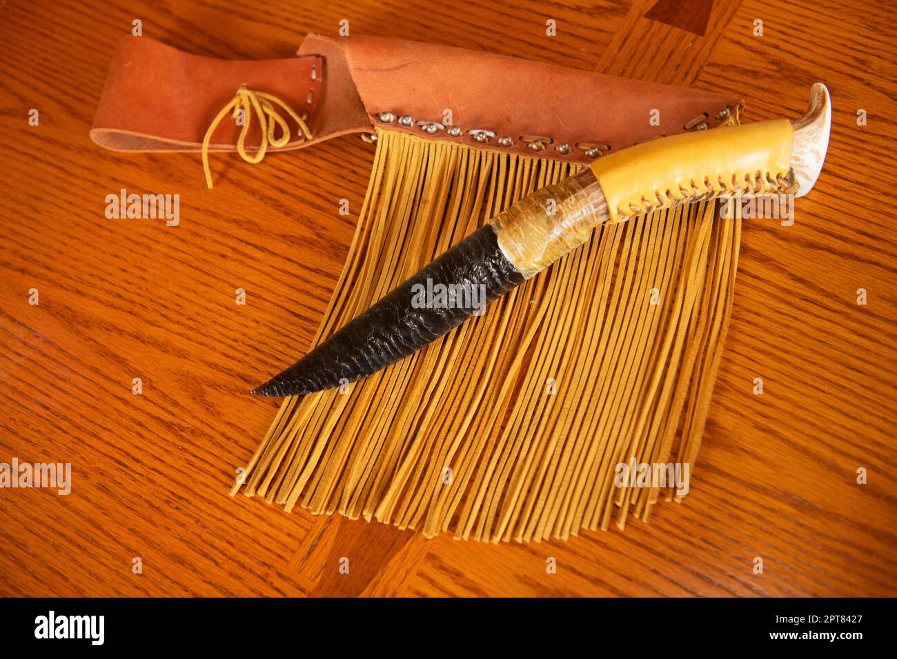 Flint knife hi-res stock photography and images - Alamy