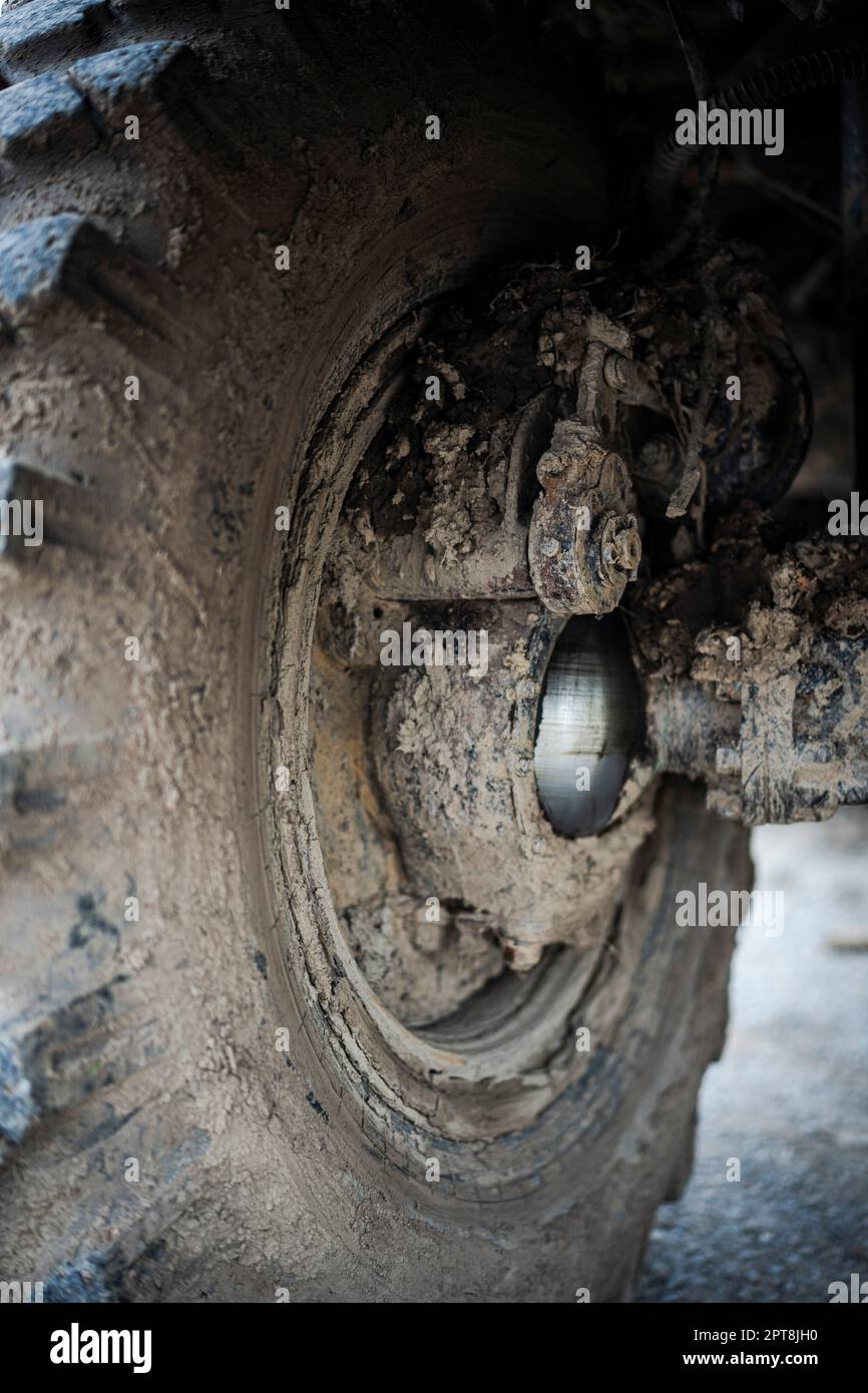 Off-road truck front suspension elements, winch, front axle, steering ...