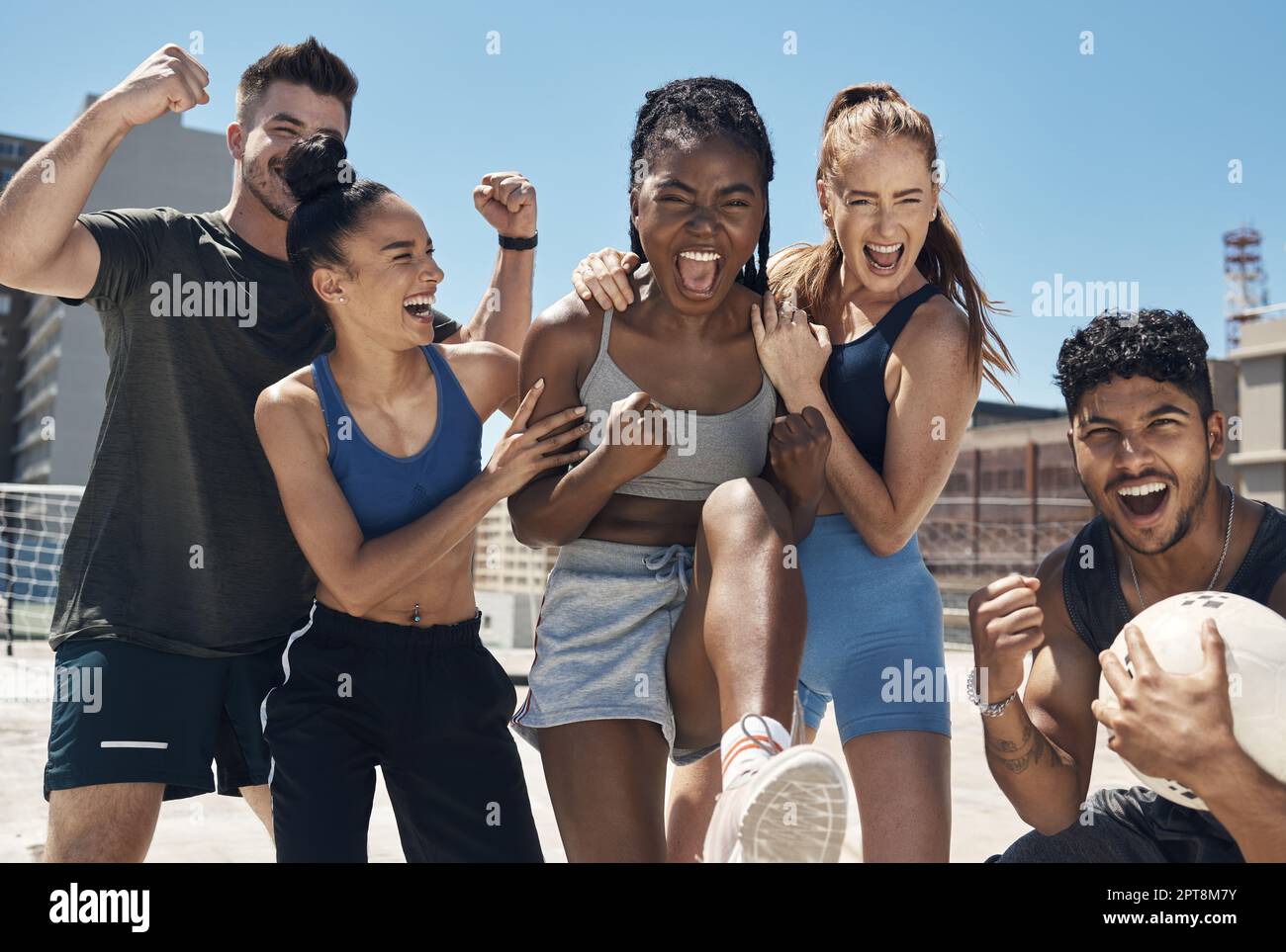 Teamwork in fitness hi-res stock photography and images - Alamy