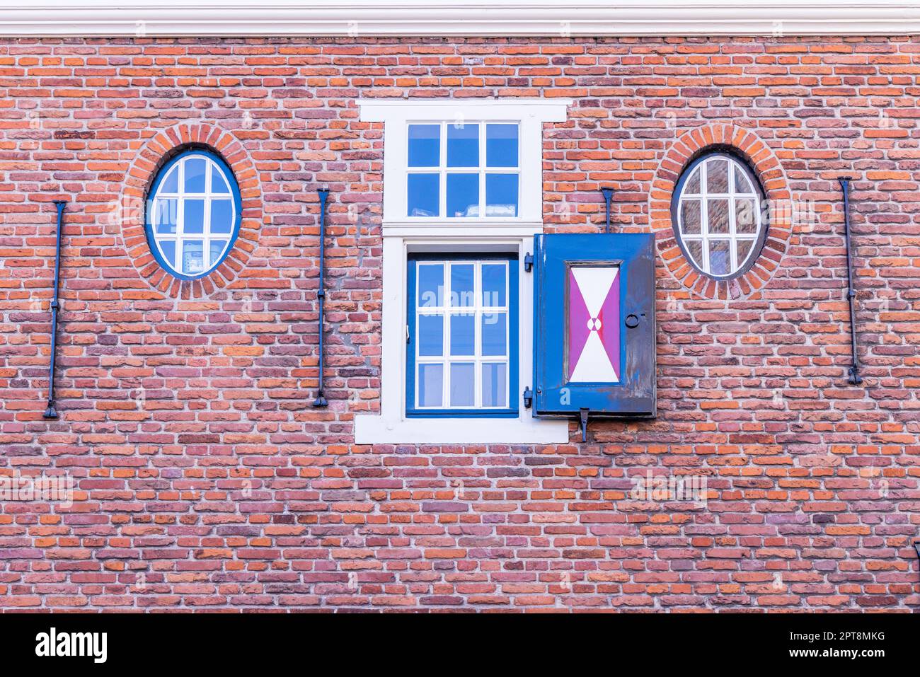 Dutch brick hi-res stock photography and images - Alamy