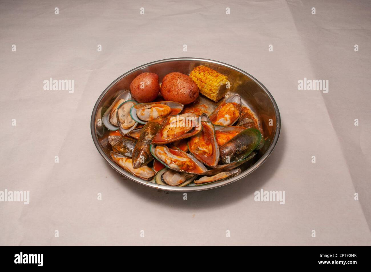 Delectable seafood delicacy known as green mussels Stock Photo - Alamy