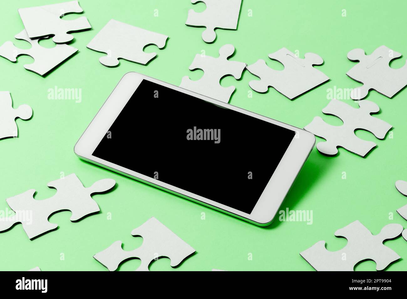 Mobile Phone Screen With Important Message On Desk Stock Photo - Alamy