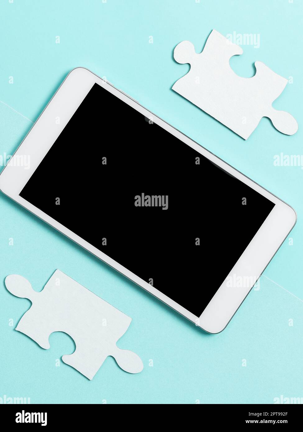Mobile Phone Screen With Important Message On Desk Stock Photo - Alamy