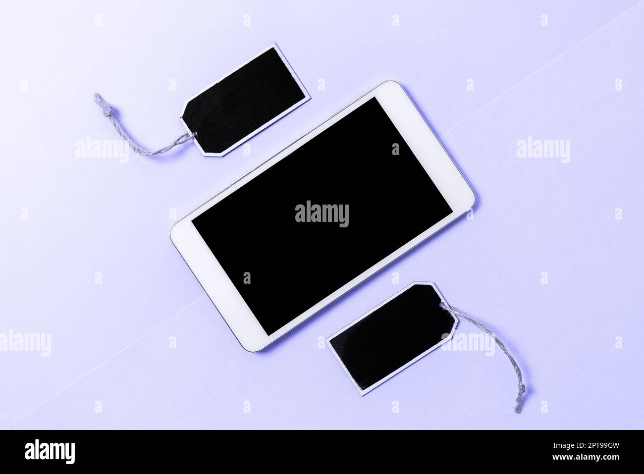 Mobile Phone Screen With Important Message On Desk Stock Photo - Alamy