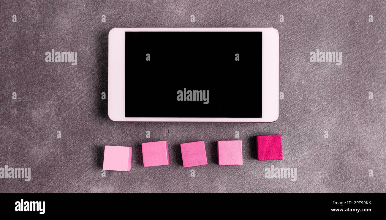 Mobile Phone Screen With Important Message On Desk Stock Photo - Alamy