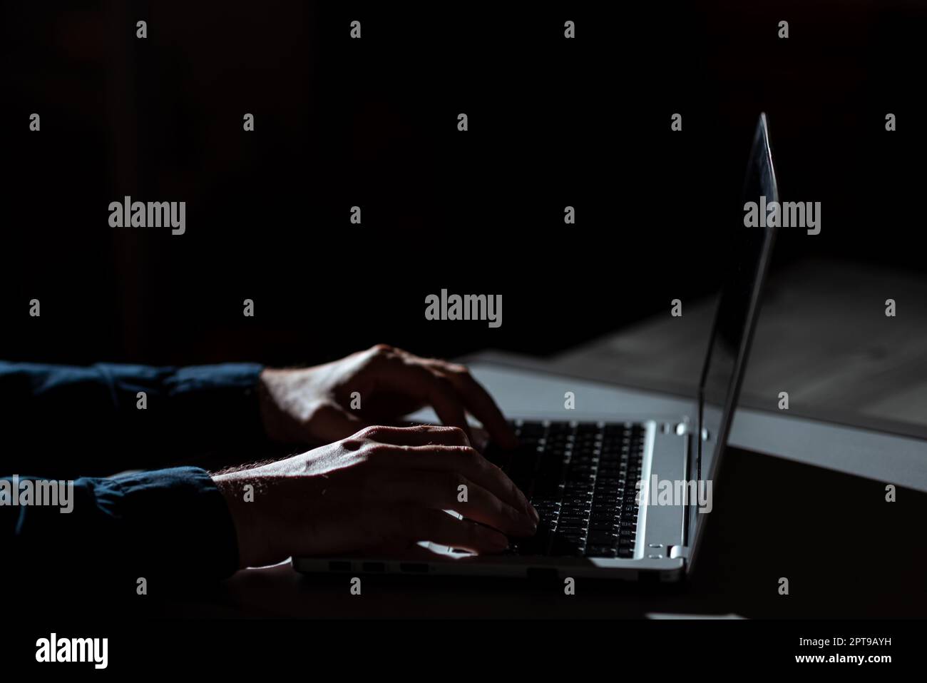 Businesswoman Typing Recent Updates On Lap Top Keyboard On Desk Stock ...