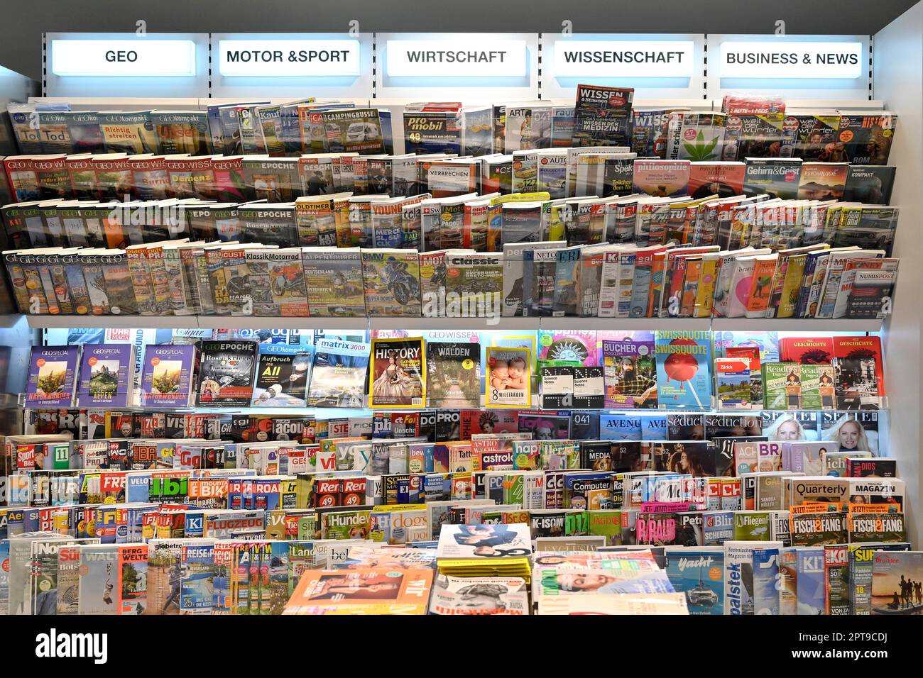 Retail shelf magazines Stock Photo - Alamy