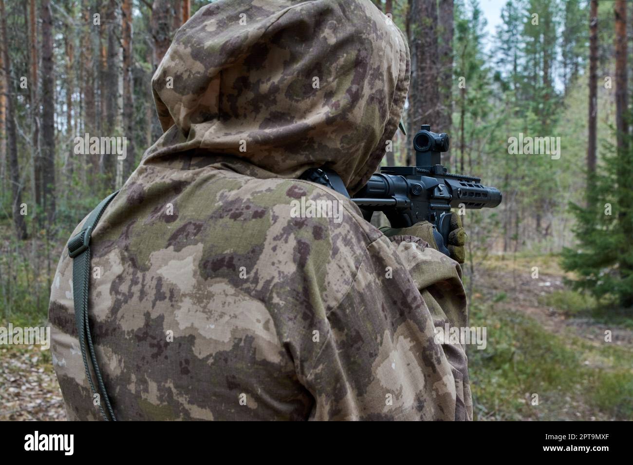 Army soldier military weapon rifle aiming courage hi-res stock ...